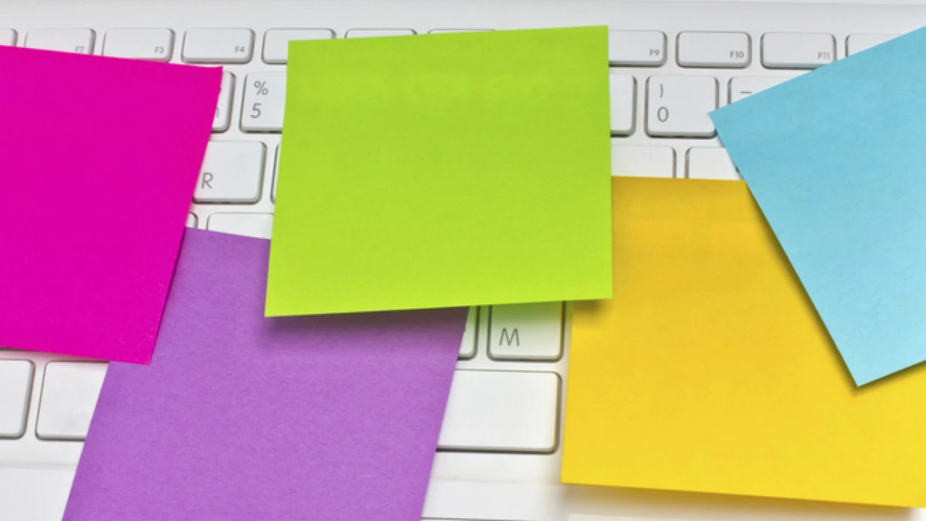POST-IT NOTES: HOTTEST HEADLINES ON 8/25